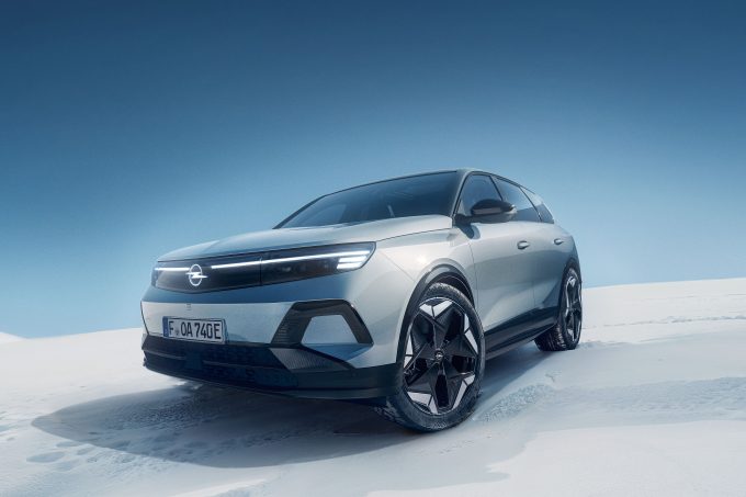 Opel Grandland 4x4 : le SUV électrique qui veut boxer dans la cour des ...